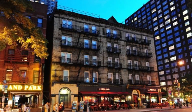 The Best Hostels in New York City (2020 • REAL Insider's Guide!)