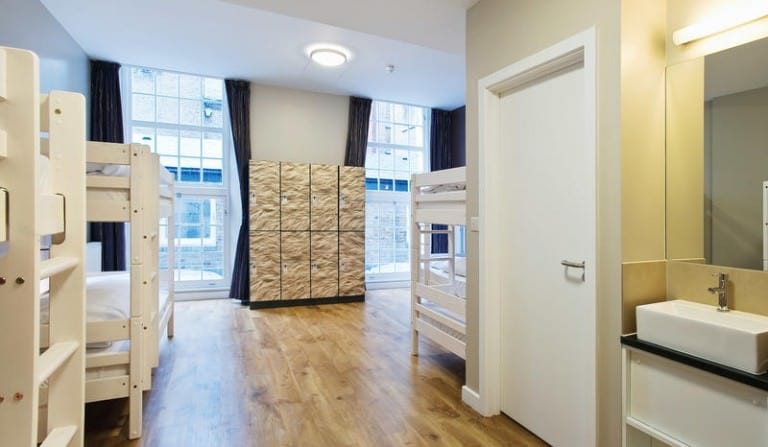The Absolute BEST Hostels in London - London on a Budget