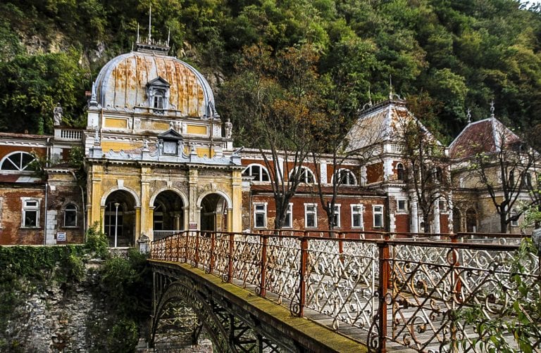 Complete Guide to Portile de Fier Natural Park - Iron Gate Park