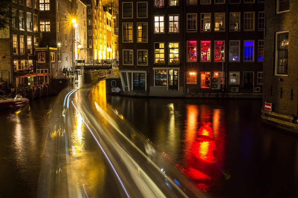 The Best Walking Tours in Amsterdam - Just a Pack