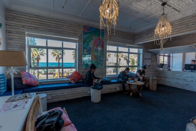 The Very BEST Hostels in Sydney - (2019 • REAL Insider Guide!)