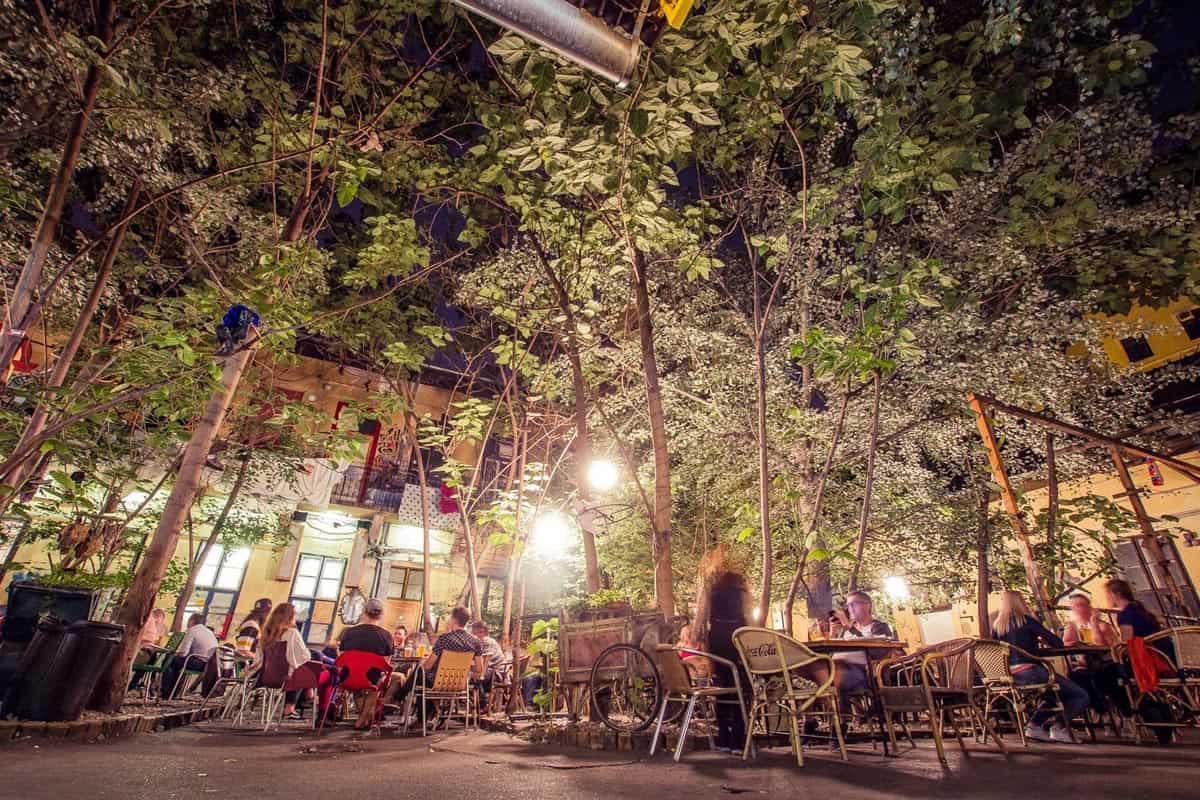 The Best Ruin Bars in Budapest - Budapest Nightlife 101